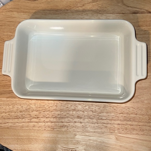 Le Creuset | Kitchen | Nwot Lecreuset Cream Rectangle Baking Dish Cream ...